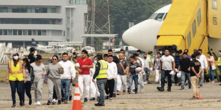 Deportaciones y economía en EE.UU.: - Semanario Ecuador News